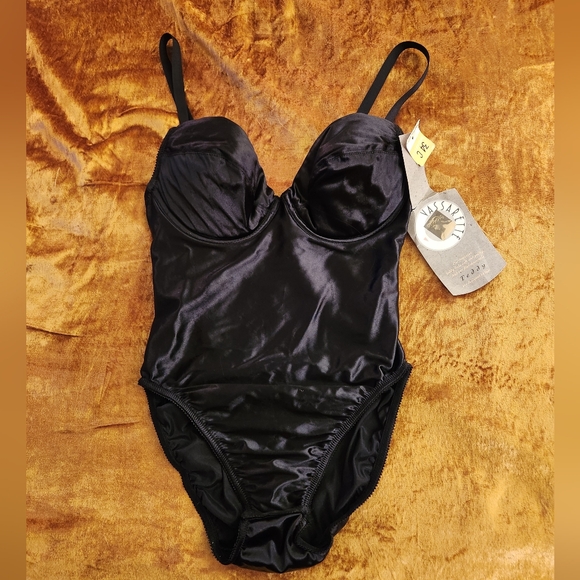 vassarette | Intimates & Sleepwear | Vintage 98s 1990s Black Satin ...